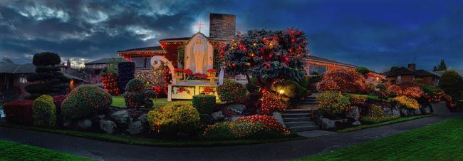 Gone for 23 years the Gai Family Christmas display is back | Westside ...